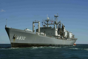 Filmpjes en foto's van Marineschepen